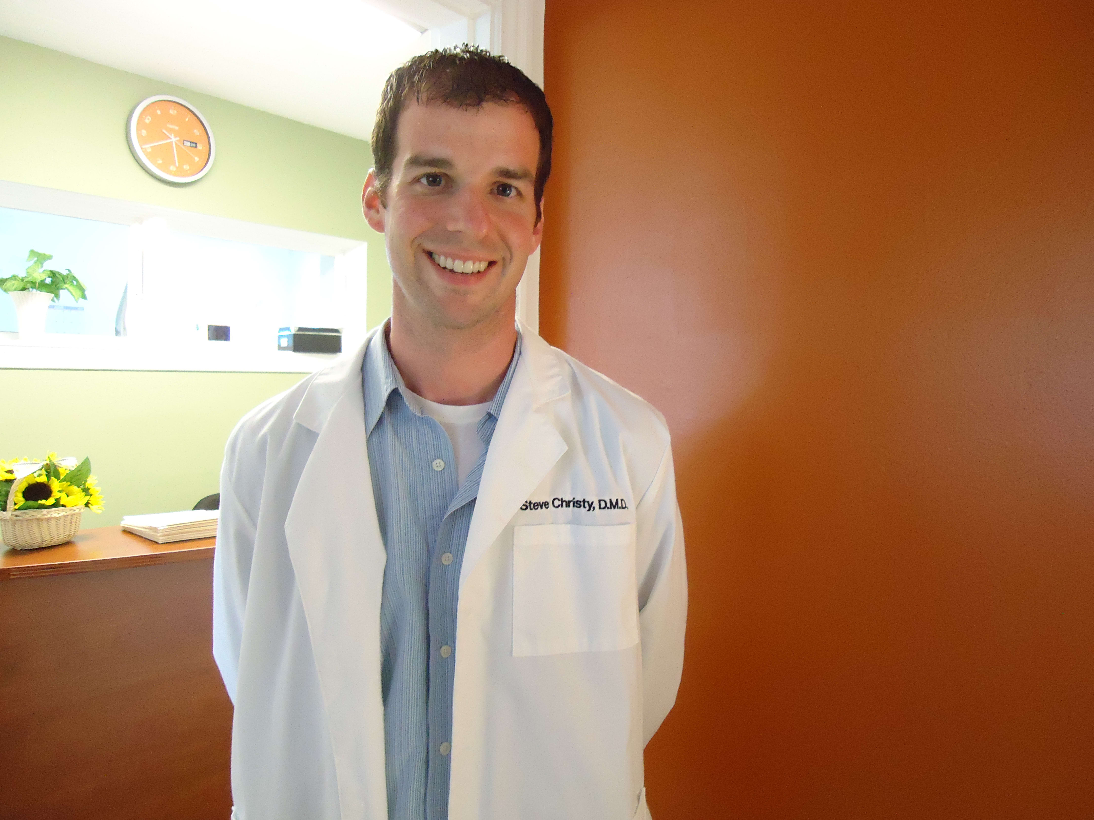 Dr Stephen Louis | semashow.com