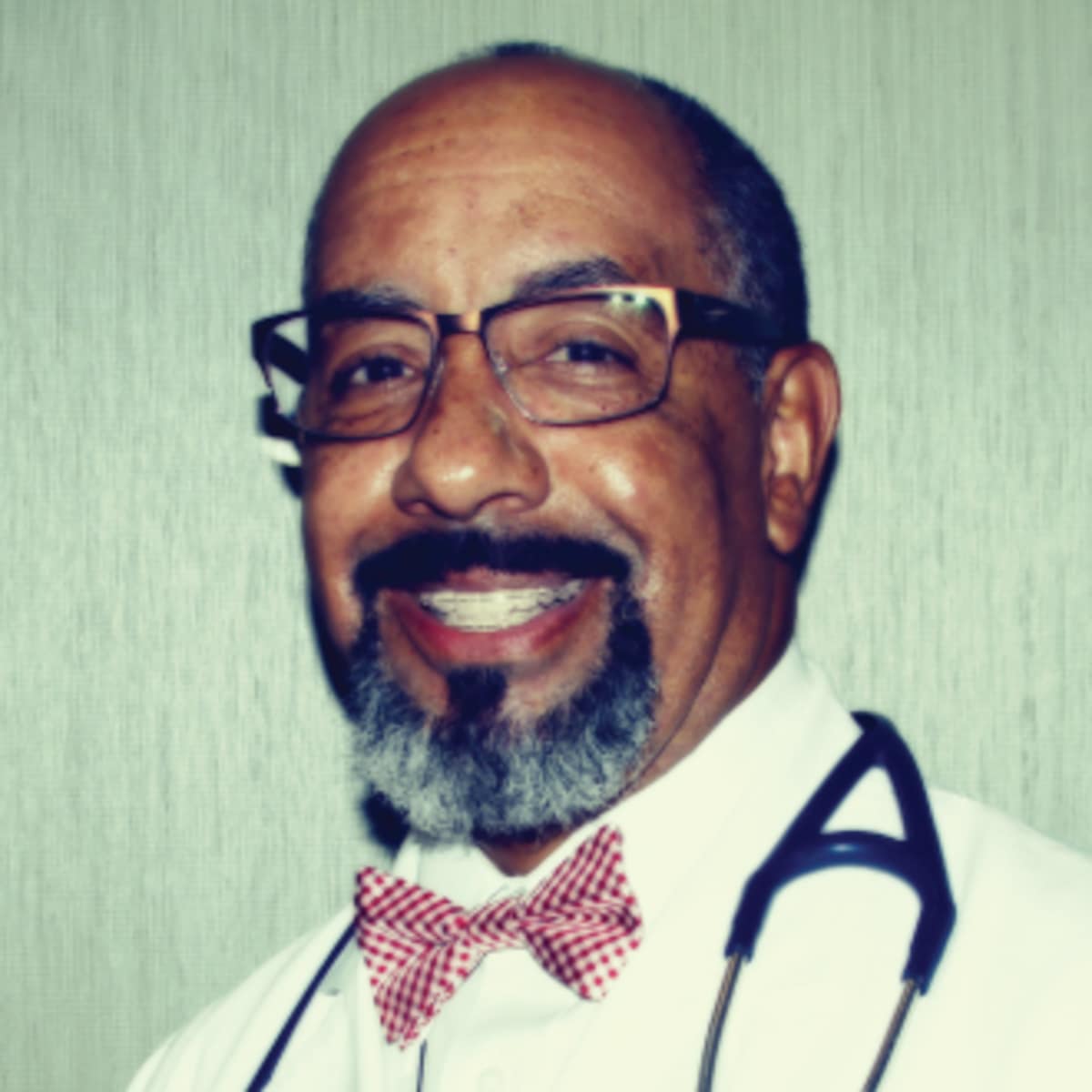 Dr. Ramon Reyes Almodovar, MD | Helotes, TX | Family Doctor